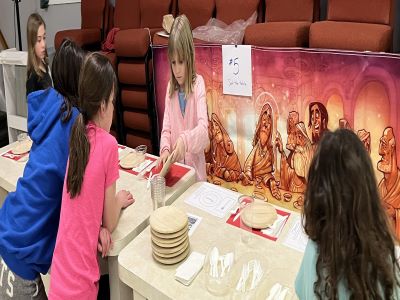 05f Last Supper Set the Table – Hampton United Church