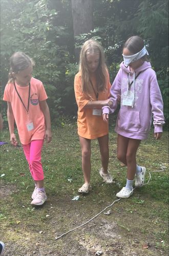 Blindfold Obstacle Course 6a – Hampton United Church